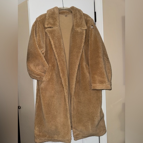 ALO Yoga | Jackets & Coats | Alo Yoga Tan Teddy Jacket | Poshmark